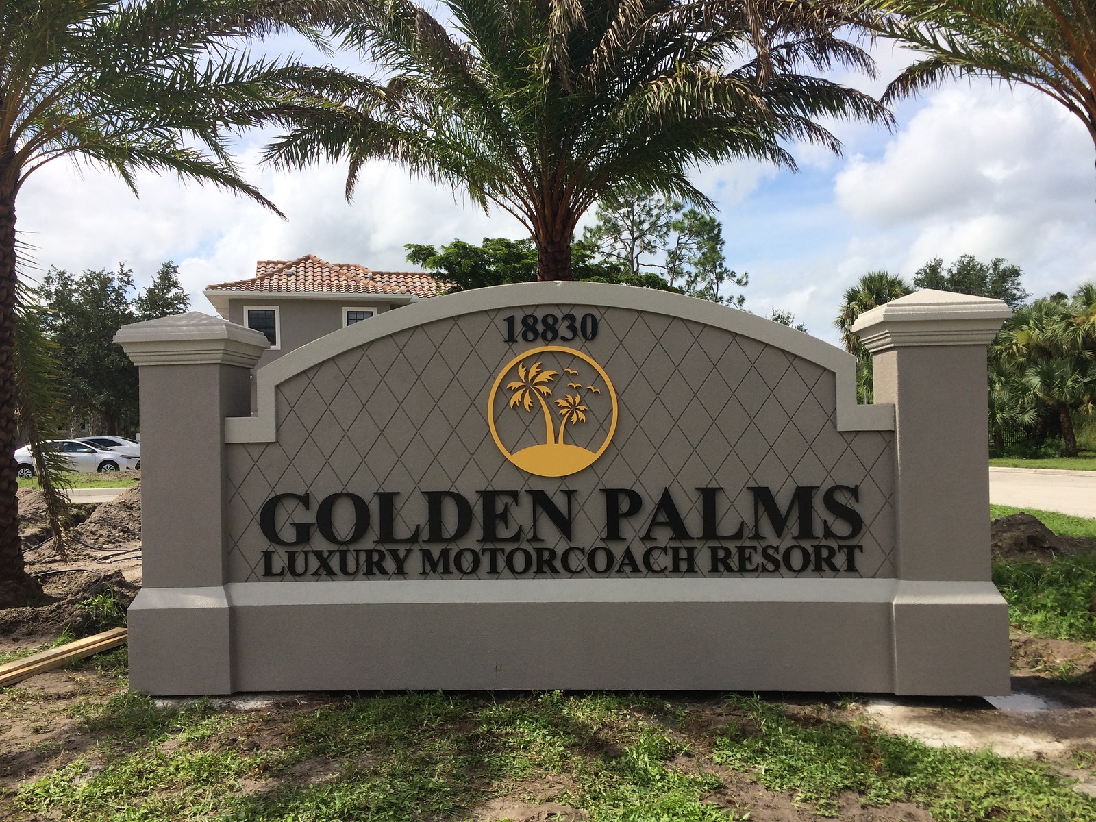 A custom monument sign shop to elevate your Port Charlotte business
